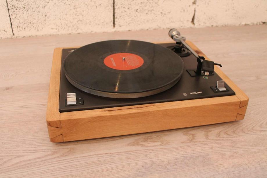 PHILIPS 437 SYNCHRO Belt Drive Designer Gramofon Turntable