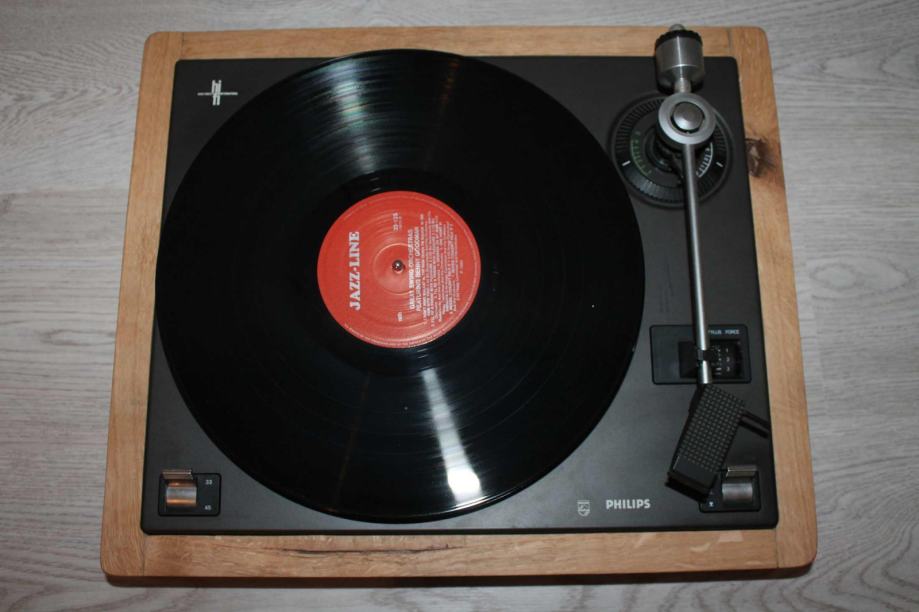 PHILIPS 437 SYNCHRO Belt Drive Designer Gramofon Turntable