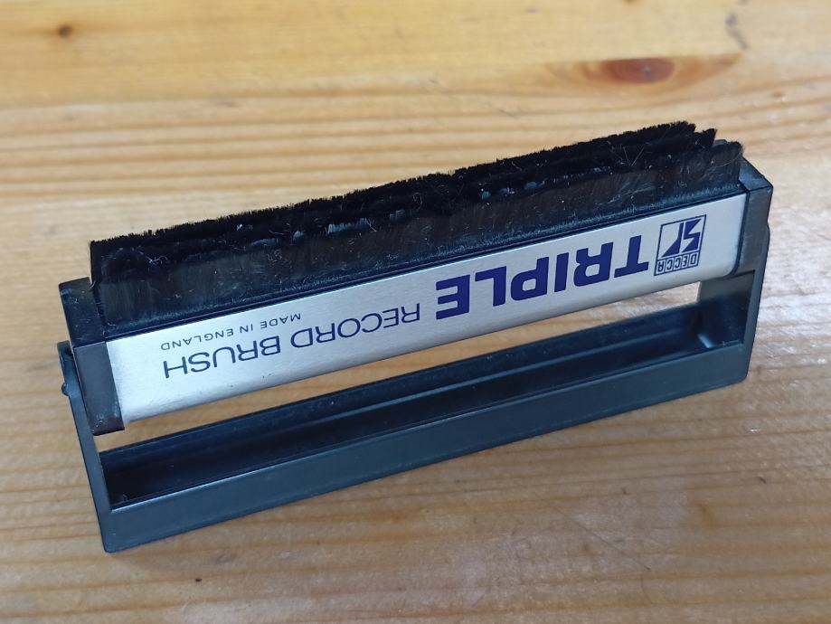 record brush Decca