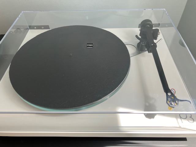 Rega gramofon P3, RB330 ručica, kao nov