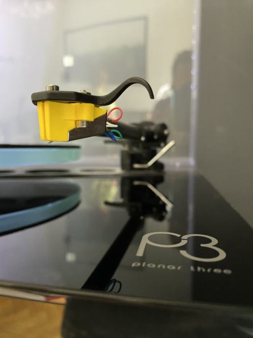 Rega P3 gramofon (2019) + Exact zvučnica