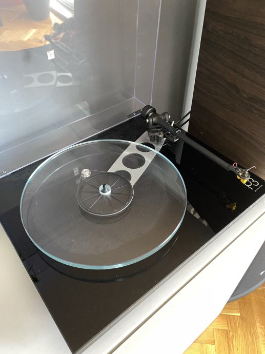 Rega P3 gramofon (2019) + Exact zvučnica