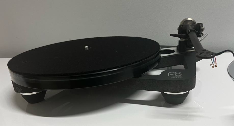 Rega Planar 8