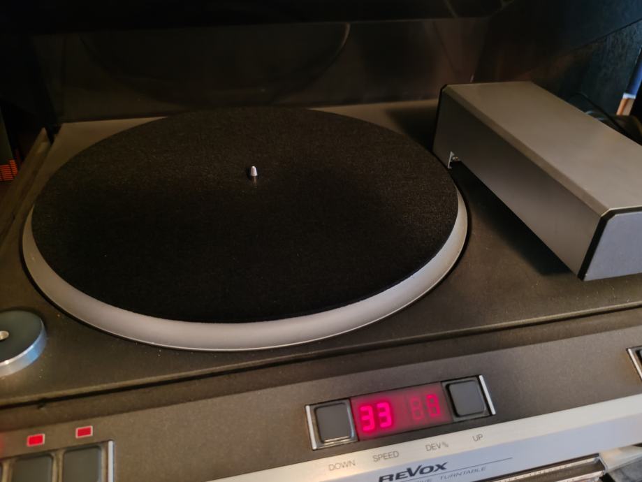 Prilika! Revox B791 top model, quartz control direct drive gramofon