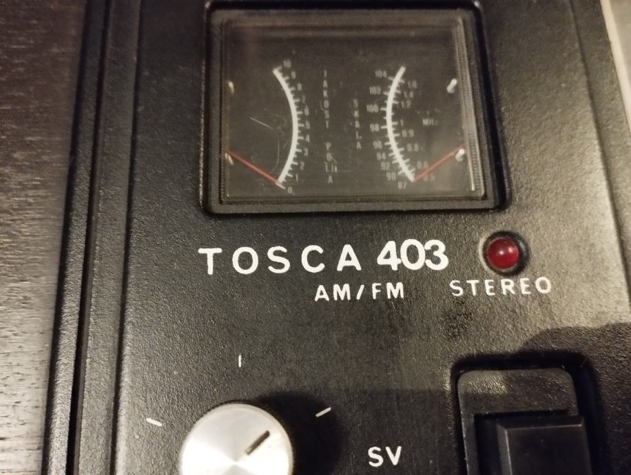 RIZ ELAK Tosca 403 radio gramofon sa zvučnicima