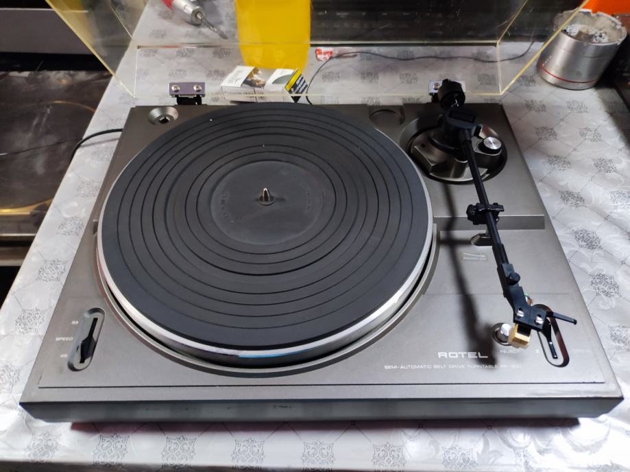 Rotel gramofon rp 300