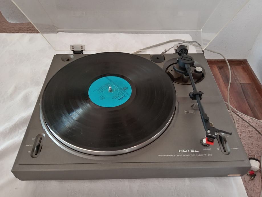 ROTEL RP 300