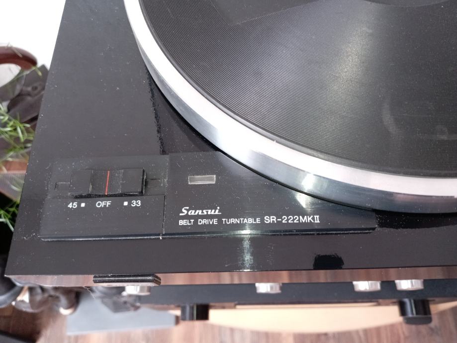 SANSUI belt drive turntable SR 222 MK2