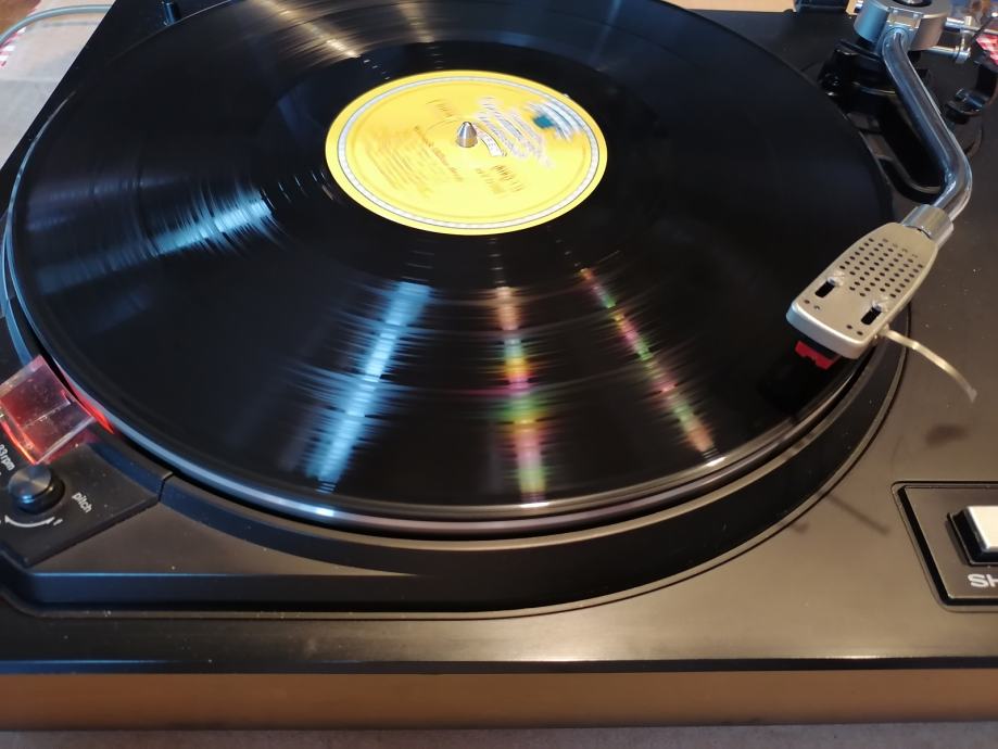 Sharp RP-1144 gramofon