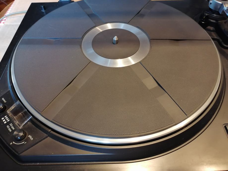 Sharp RP-1144 gramofon