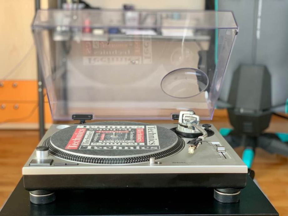 Technics SL-1200 MK2