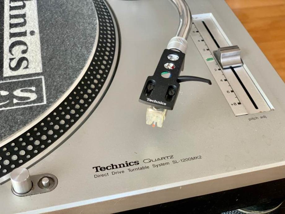 Technics SL-1200 MK2