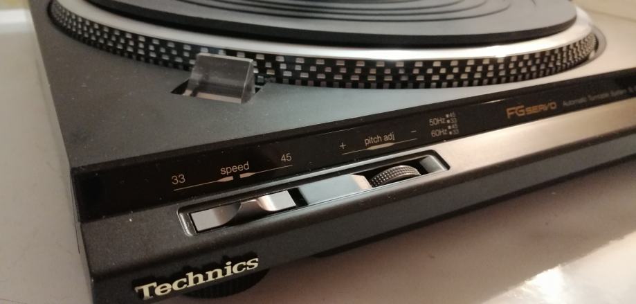Technics SL-BD22 Belt-Drive Auto Return Turntable