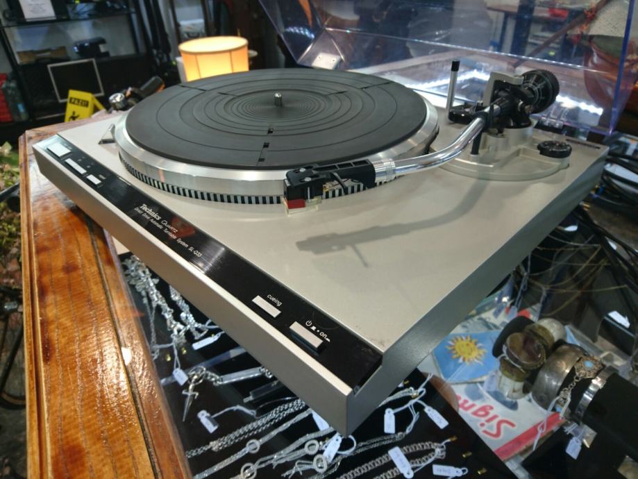 Technics SL-Q33 Gramofon