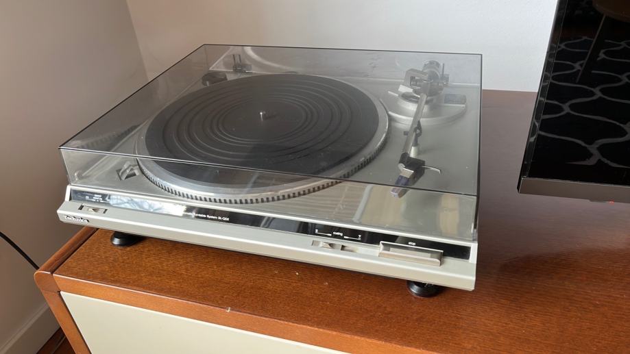 Technics SL-QD2 Direct Drive gramofon REZERVIRANO