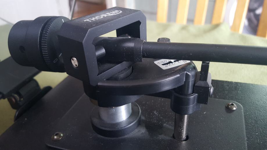Thorens TD 320 mkIII + TP90 (subwoofer pod račun)