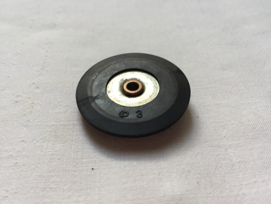 Zamašnjak (tarenica, idler drive flywheel), za Elac gramofone, 39.7 mm