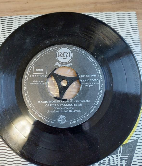 Ploča Perry Como Orkestar Mitchell Ayres The Ray Charles Singers