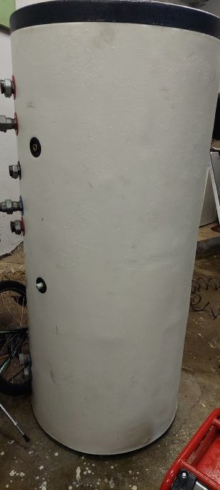 BOSCH Puffer AT 500 DUO cilindrični, stojeći,8 bar,dvije spirale,500 l