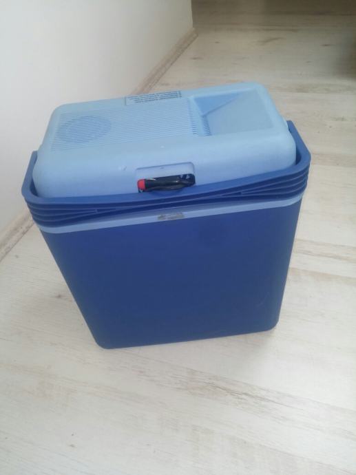 Hladnjak prijenosni na auto punjač