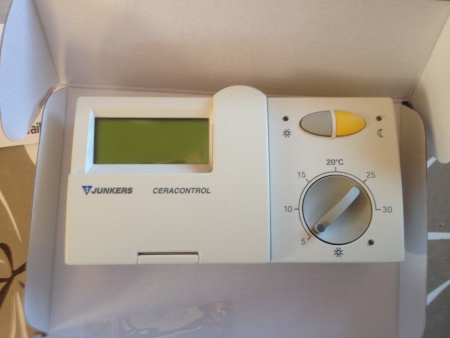 Junkers termostat TR 200