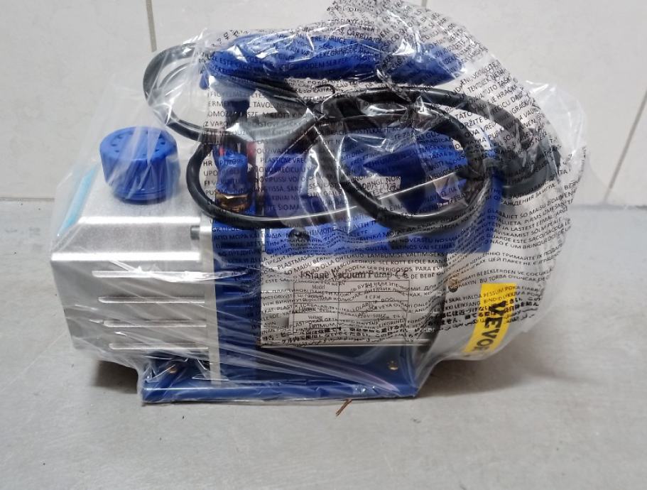 Komplet pumpa za vakumiranje kućne klime plin R32 i R410A i auto klime