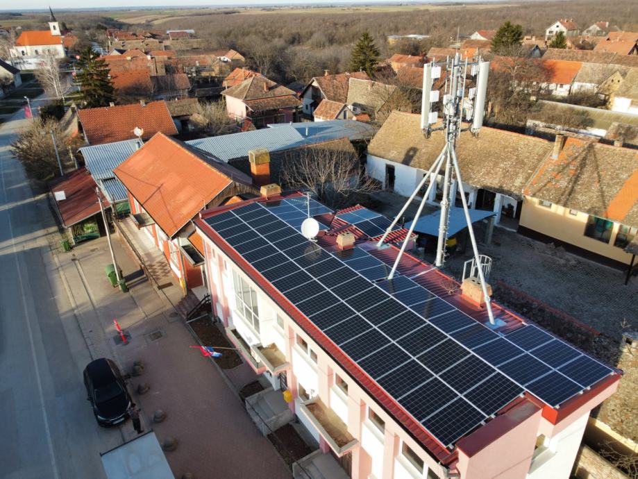 ESCO SOLARNE ELEKTRANE Solarni paneli i oprema