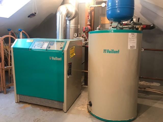 VAILLANT PLINSKI KOTAO 35KW + SPREMNIK TOPLE VODE 150L
