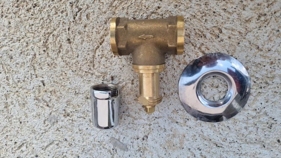 Ventil uzidni sa niklanom rozetom i kapom