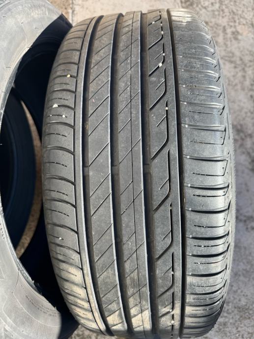 Gume ljetne Bridgestone 225/45/17 4 kom.