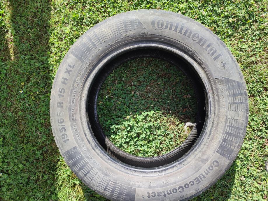 Gume ljetne Continental 195/65/15 2 kom.