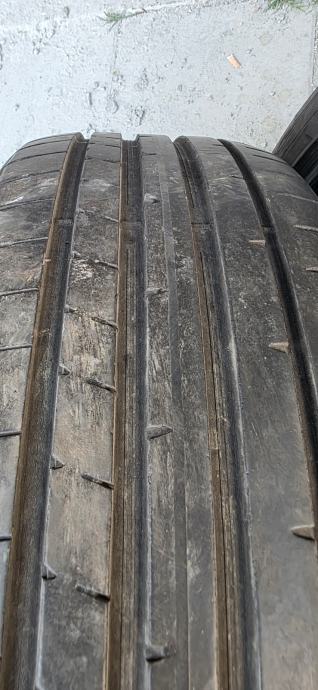 Gume ljetne Dunlop 225/55/18 4 kom.