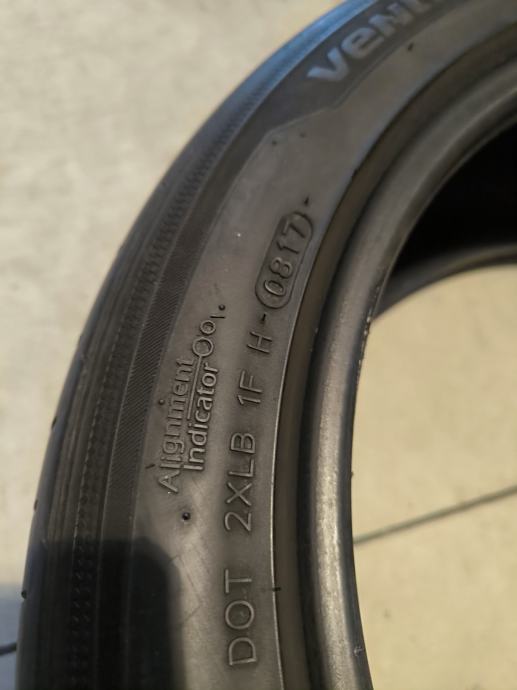 Gume ljetne Hankook 205/50/17 2 kom.