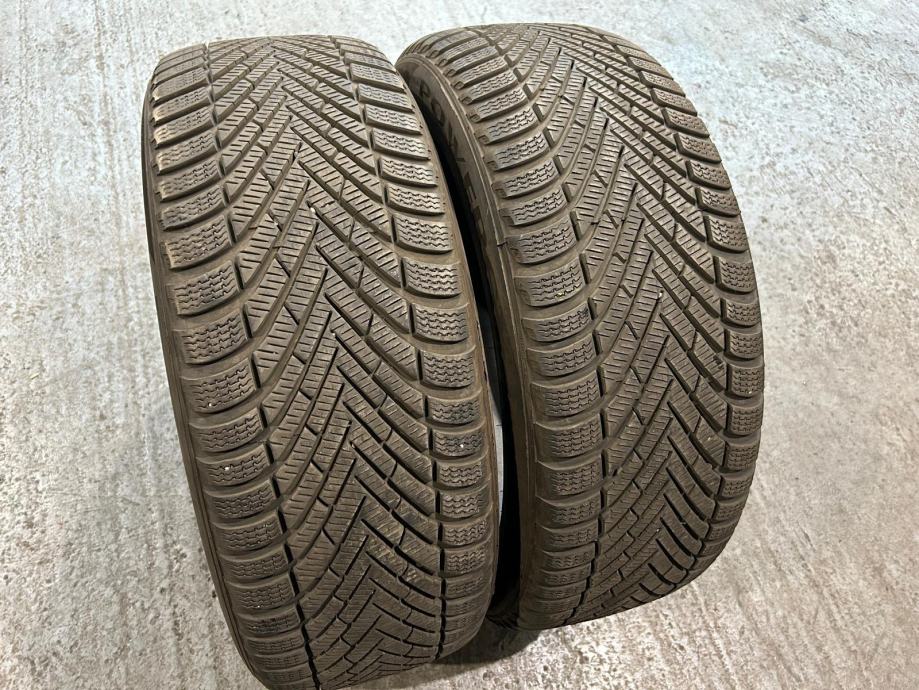 2 gume 235 50 R19 Pirelli Winter, dot 1425, 7.2mm, obje 130eura