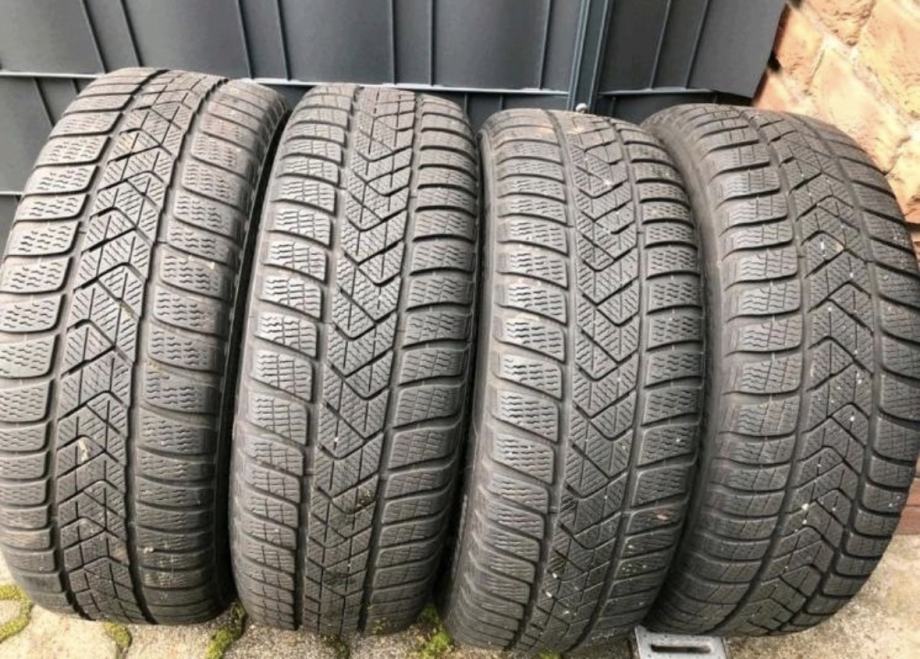 VW Golf 8 17 felge i zimske gume 0521