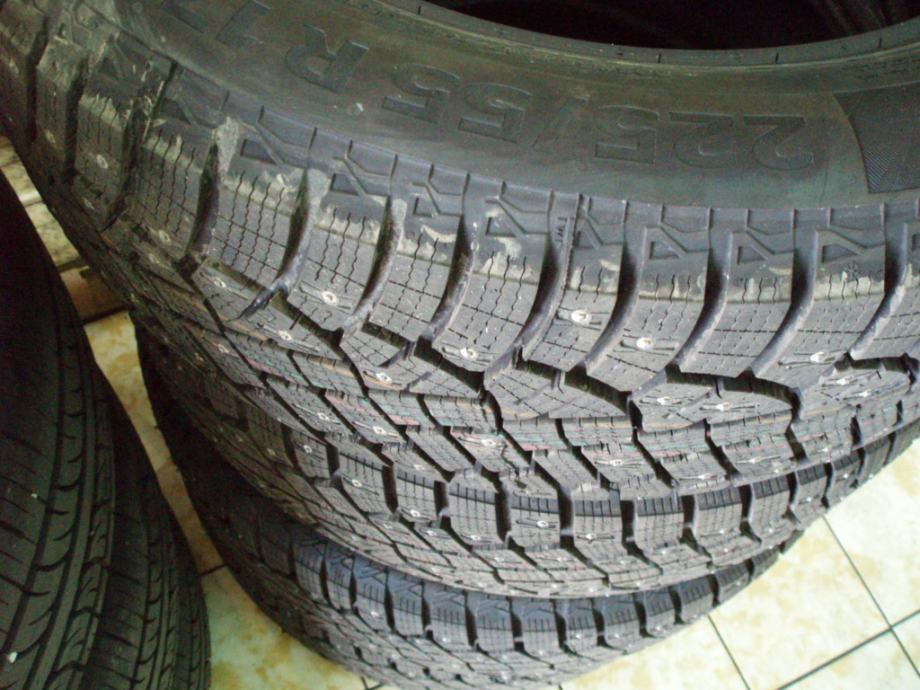 Continental ICE CONTACT 2 *** 225/55 R17