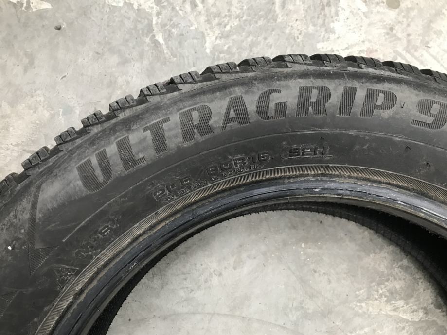 GoodYear UltraGrip 9 205/60/16 92H M+S 400kn