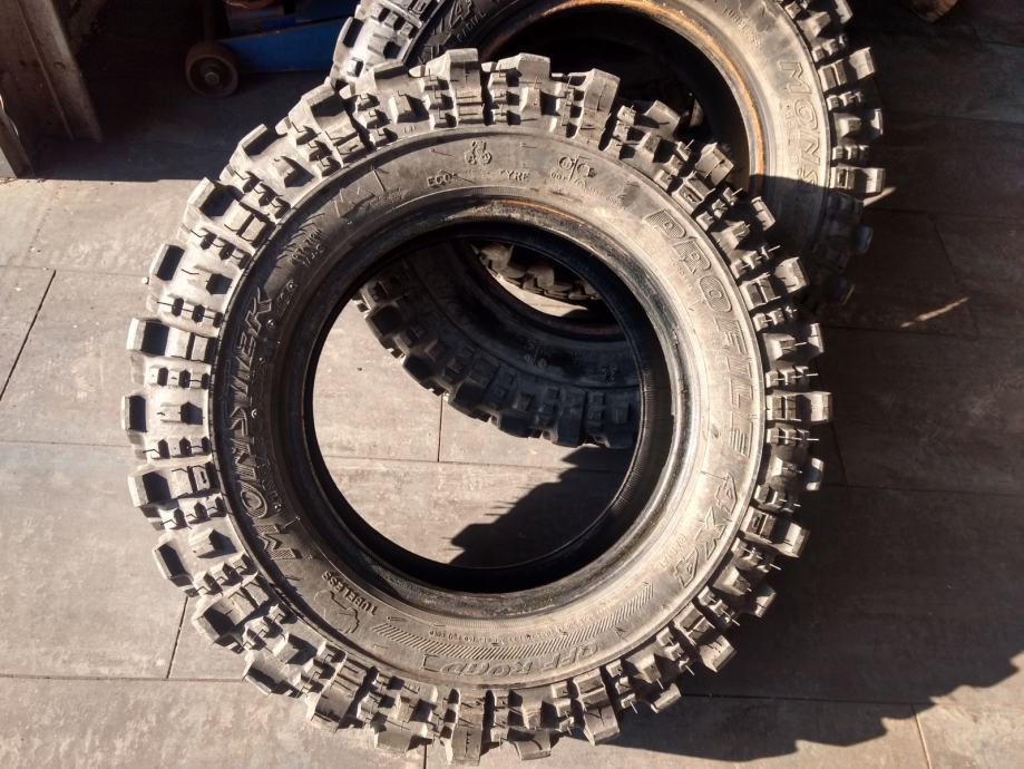 Gume 195/80/15 Monster Off road 5 komada par mjeseci stare