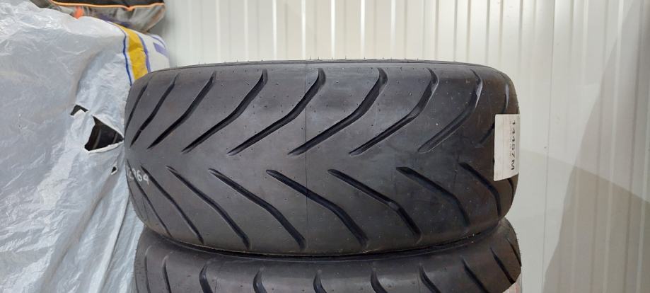 Avon ZZR 195/50/R15 A64 semi-slick