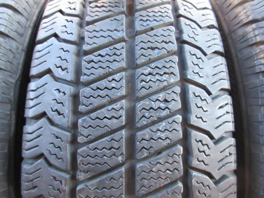 Gume Barum 195/65/16C-Kombi gume zimske 4 kom.DOT2017/16