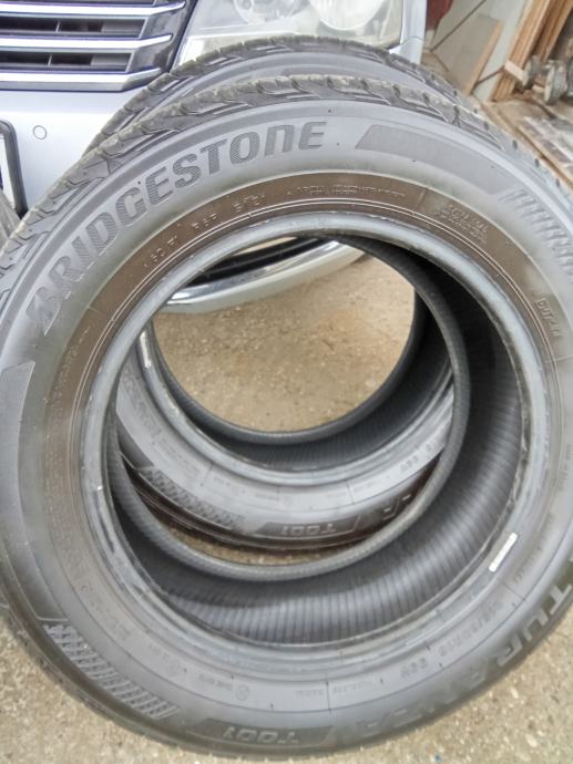 Gume Bridgestone 215/60/16 ljetna 4 kom.