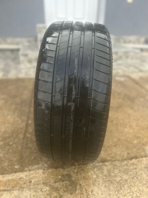 Gume Bridgestone Turanza 255/40/19 dot 07/22 ljetna 2 kom.