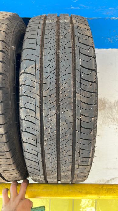 Gume Goodyear 215/65/16C ljetna 4 kom.