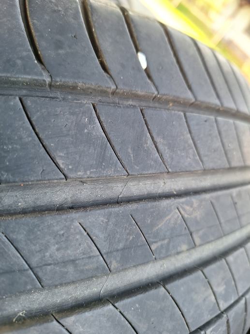 Gume Michelin 215/55/18 ljetna 4 kom.