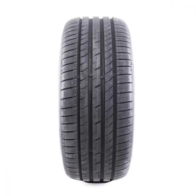 Gume Nexen 275/35/18 ljetna 4 kom BESPLATNA DOSTAVA
