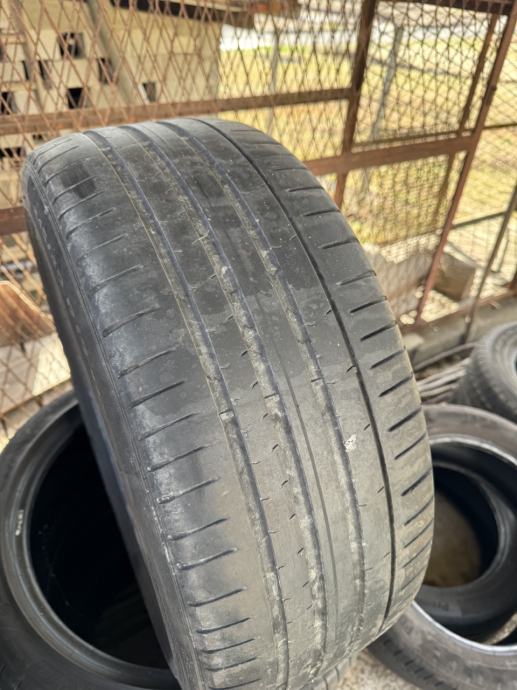 Gume Pirelli 245/40/19 ljetna 4 kom.