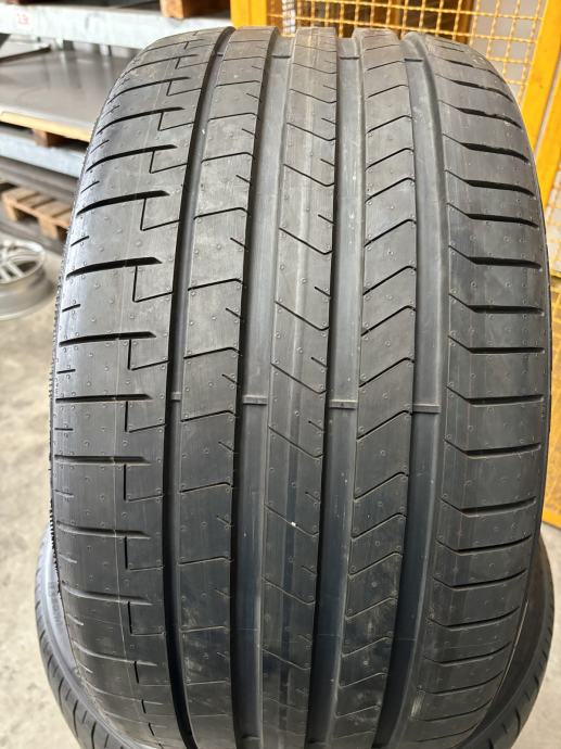 Pirelli P Zero PZ4 285/30/22 101Y NCS - NOVO