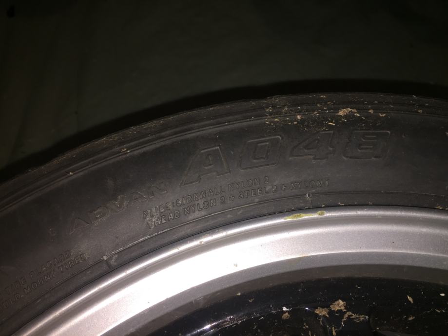 Yokohama Advan A048 195/50/16 2 kom. i BMW Style 6 7.5J ET20 2kom.