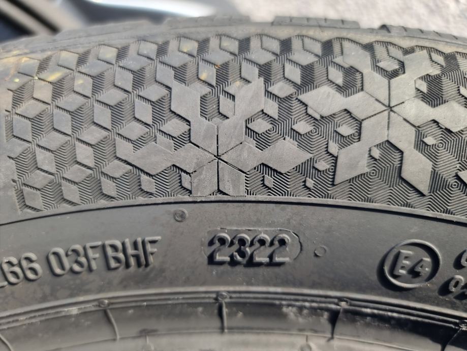 ZIMSKE GUME CONTINENTAL 225 55 17 NOVO!!!!!!!!!