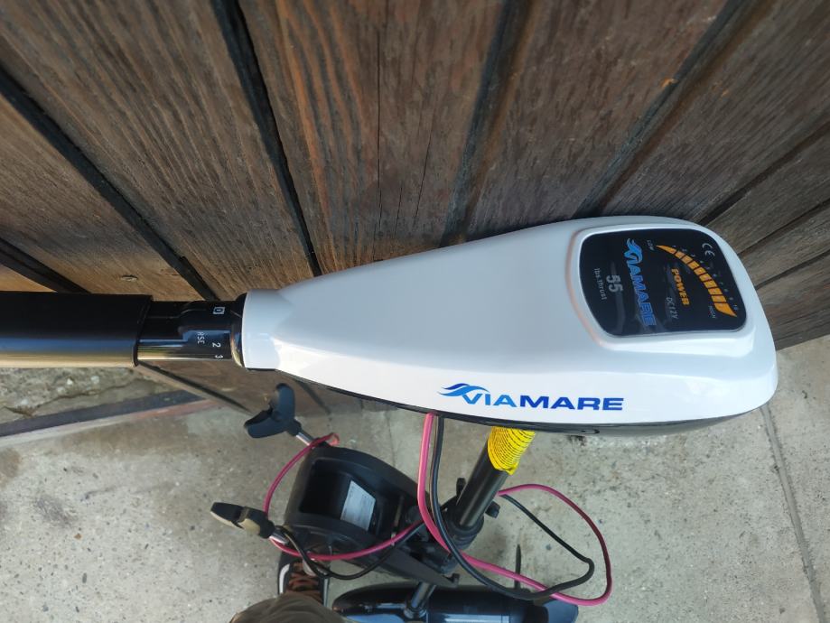 Gumeni Čamac 3.8 m sa električnim motorom i akumulatorom